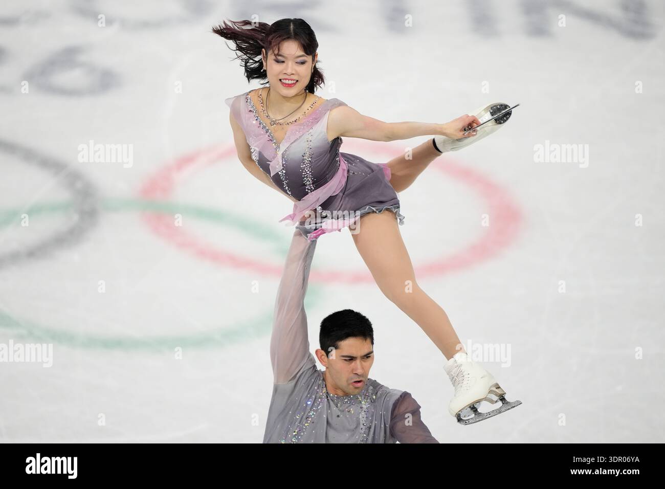 Emily Chan and Spencer Akira Howe of the United States compete during ...