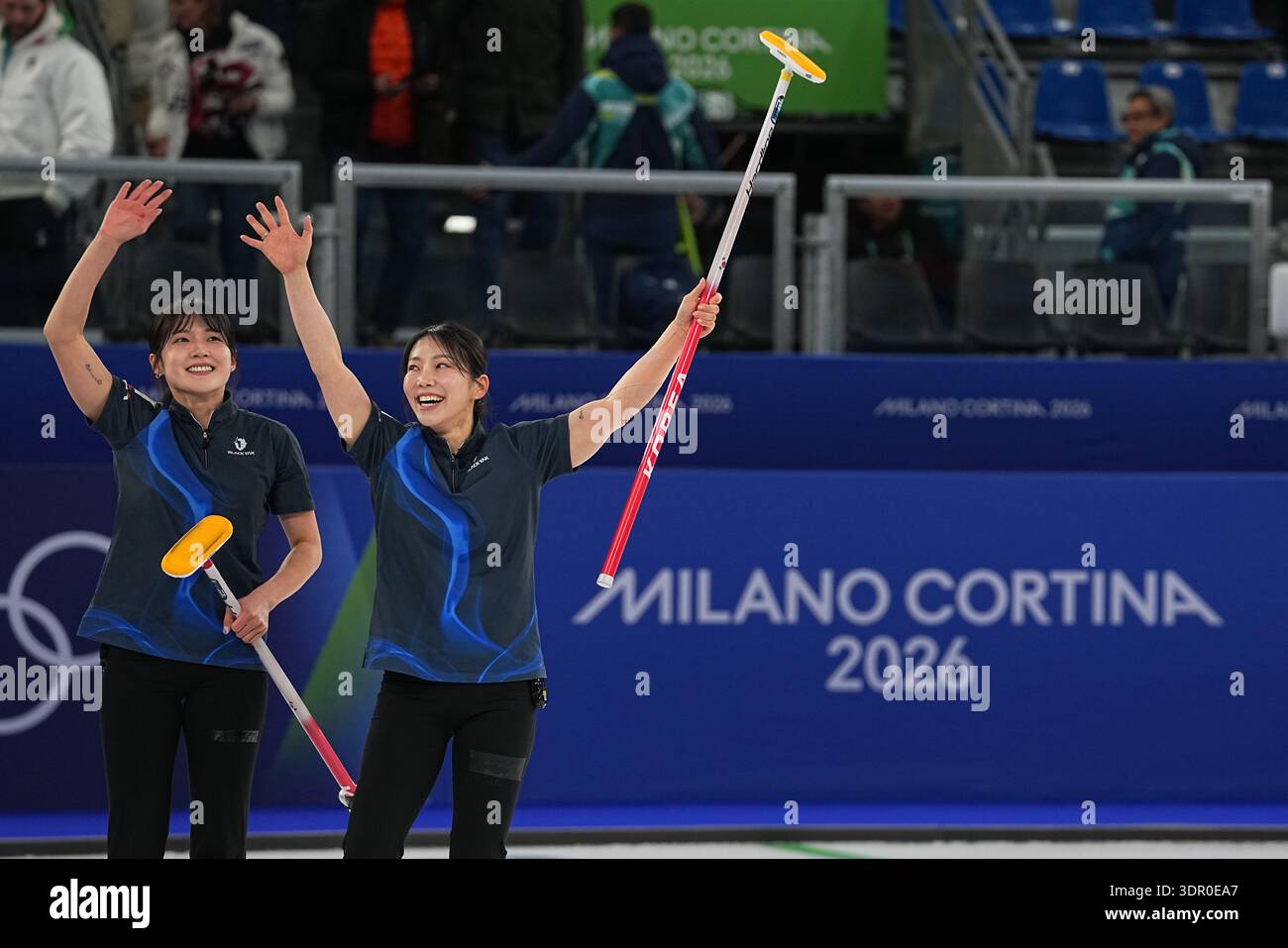 South Korea's Seol Ye-eun and South Korea's Kim Su-ji react after the ...