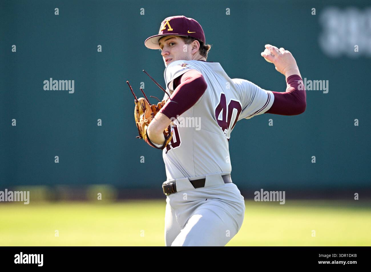 Minnesota Tyler Hemmesch (40) throws during an NCAA college baseball ...