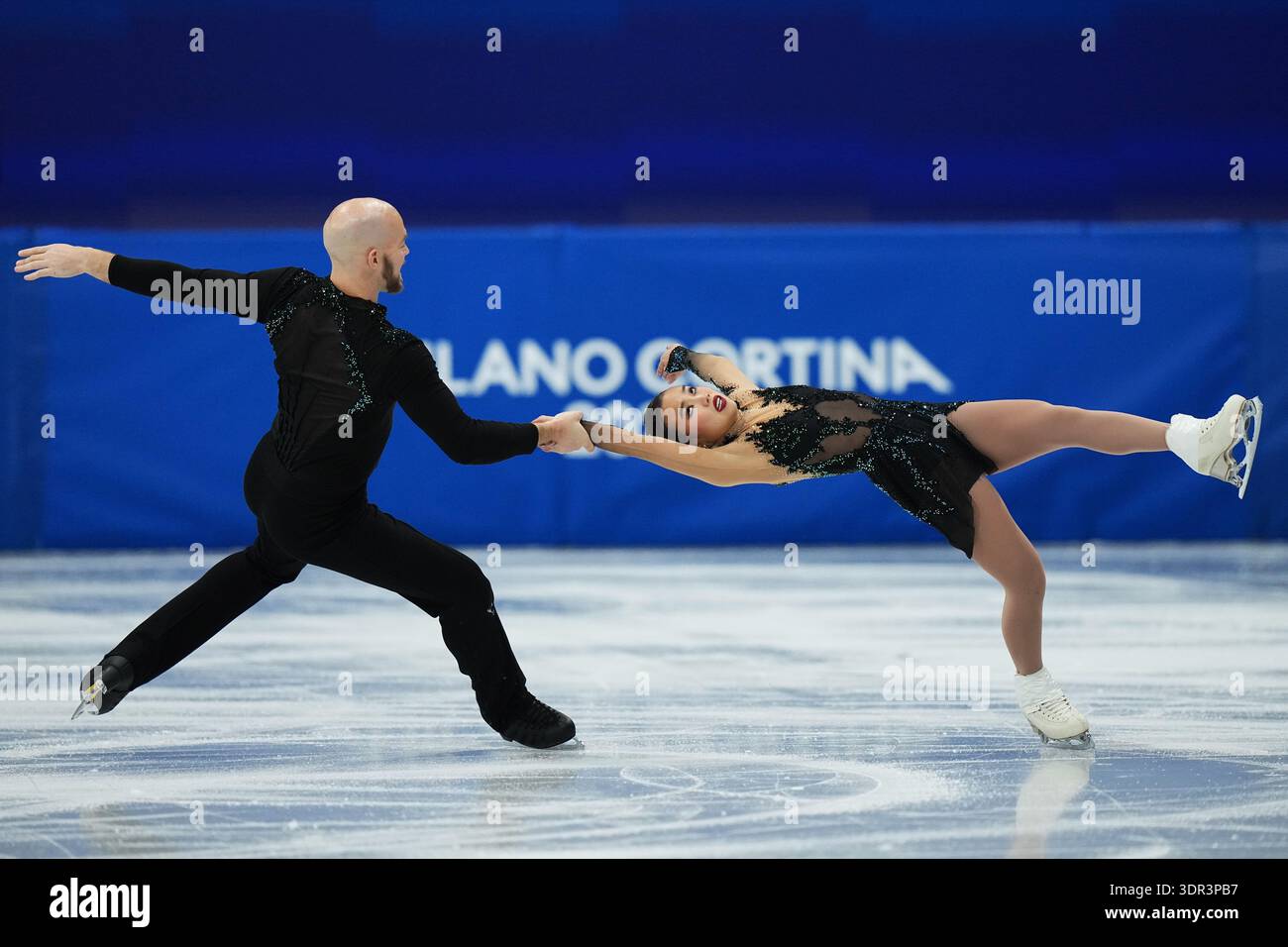 Ellie kam & danny o'shea hi-res stock photography and images - Alamy
