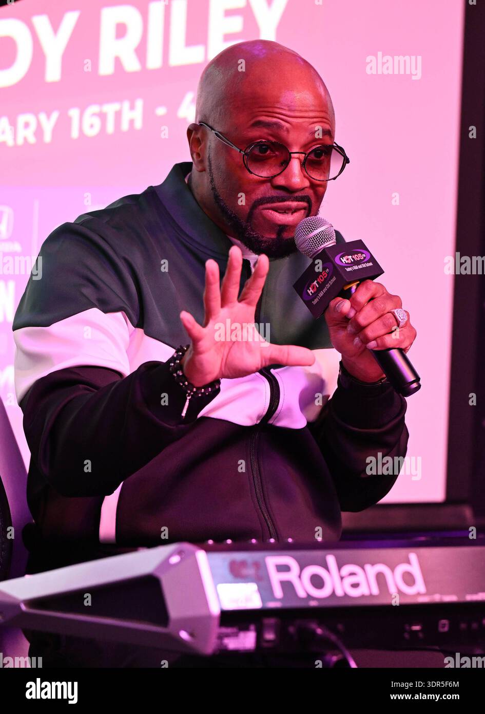 HOLLYWOOD, FL - FEBRUARY 16: Teddy Riley at HOT LIVE with Teddy Riley ...