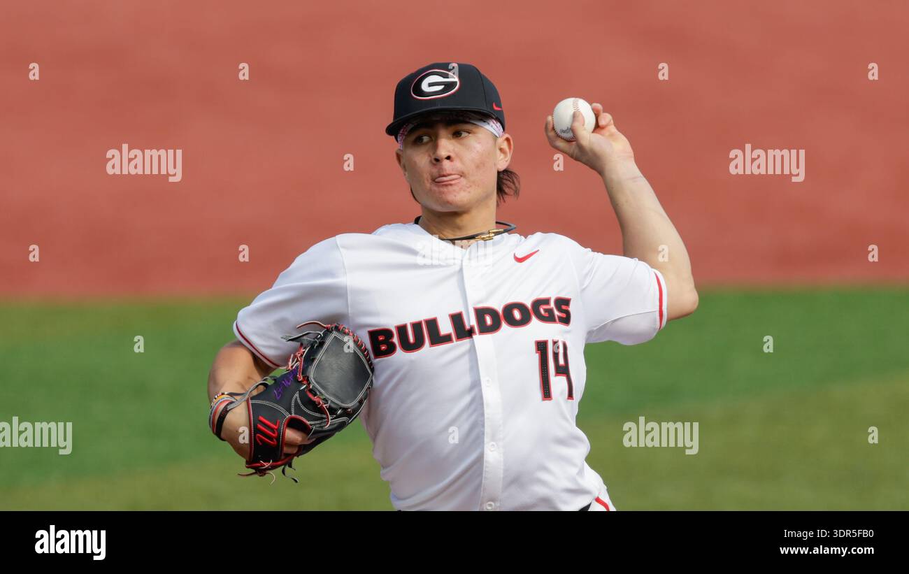 Georgia's Kenny Ishikawa (14) pitches during an NCAA baseball game ...