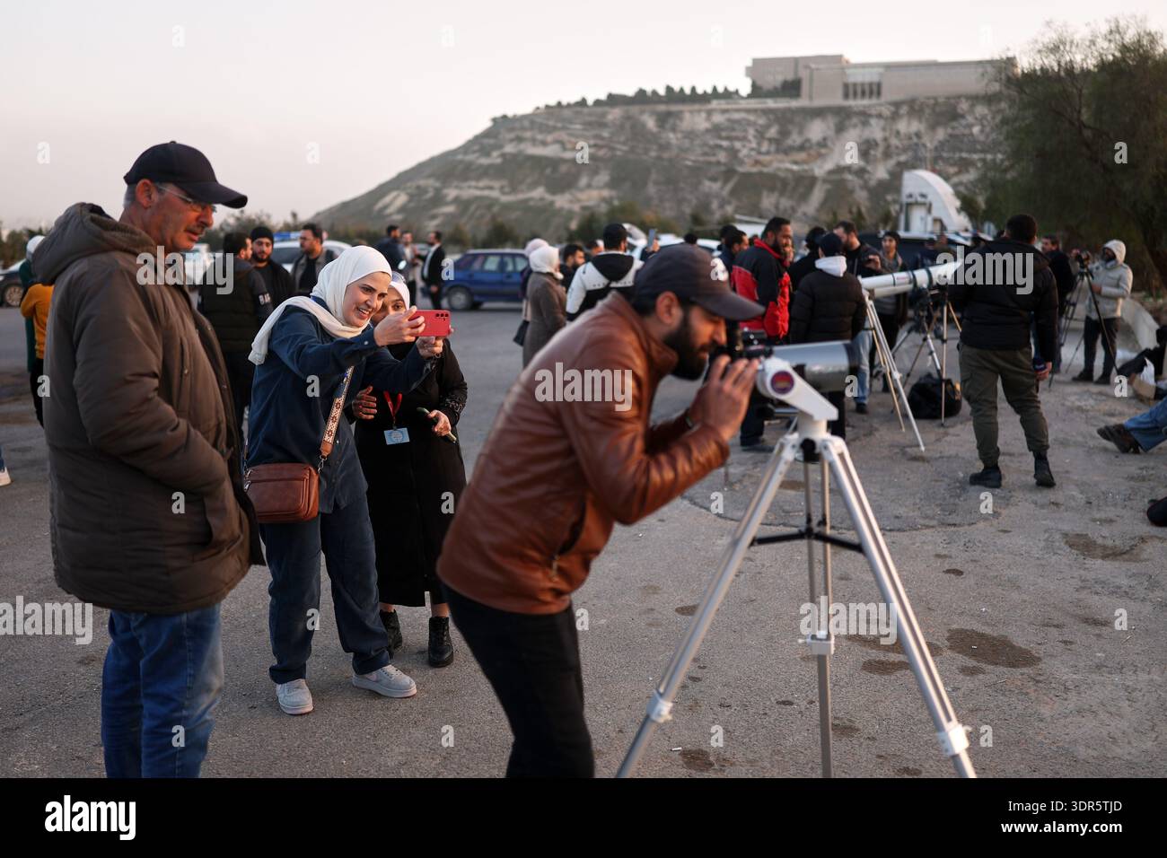 People gather to sight the Ramadan crescent moon marking the beginning ...