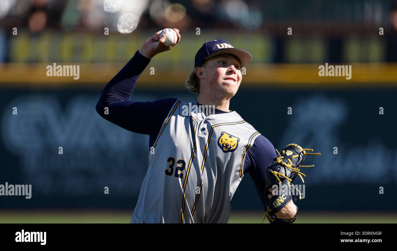 Northern Colorado pitcher Tate Smith (32) during an NCAA college ...