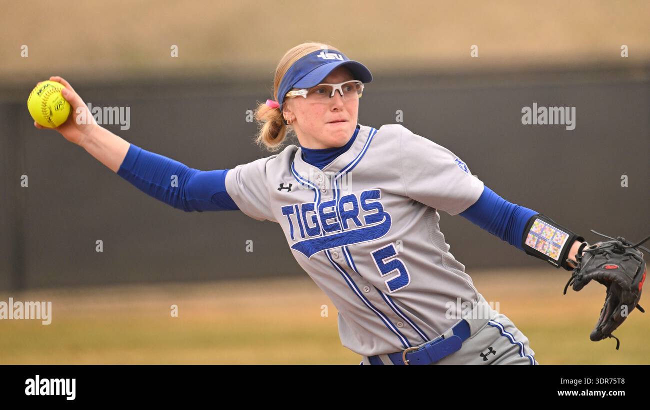 Tennessee State's Courtney Richardson (5) plays Butler in an NCAA ...