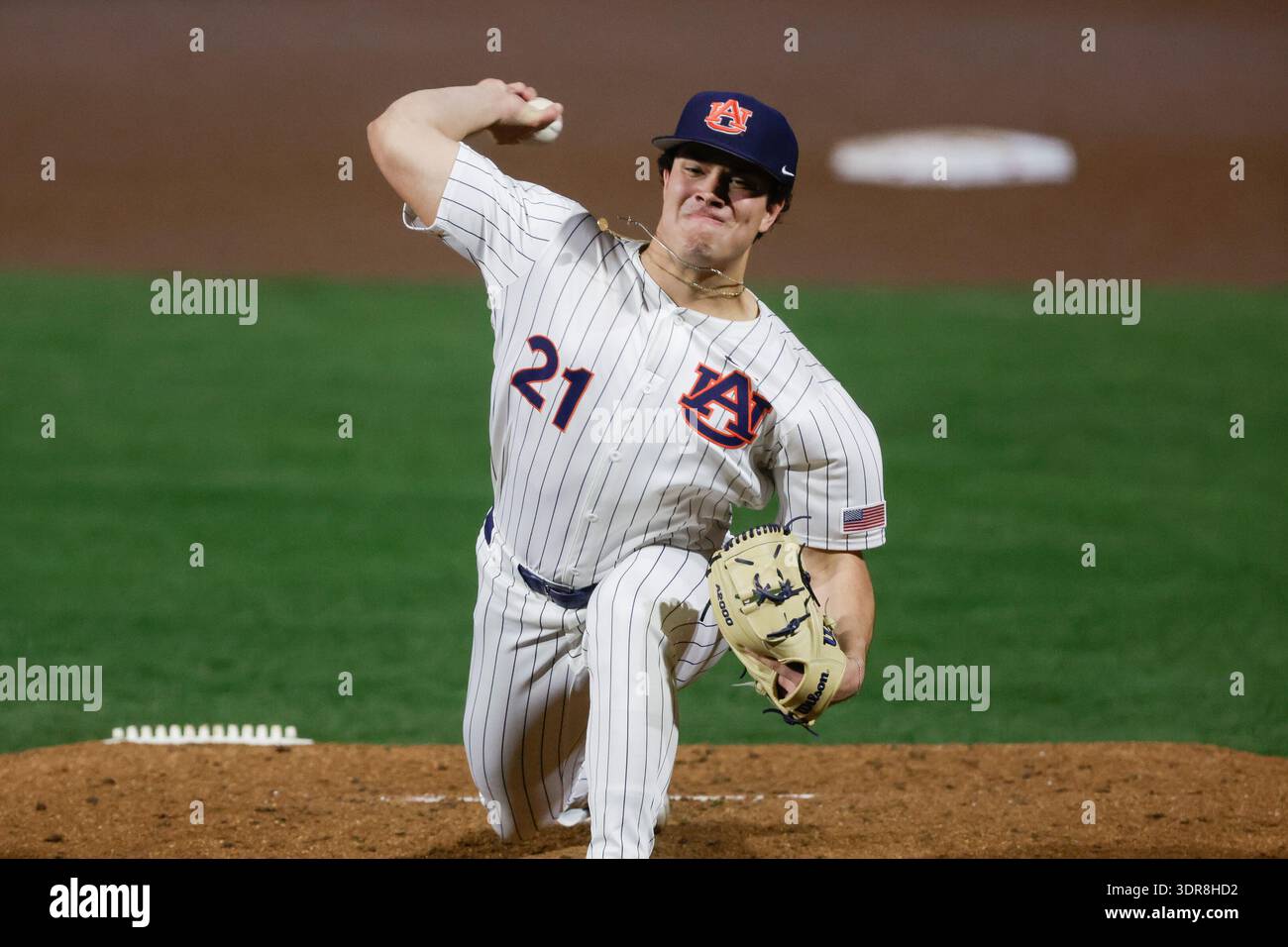 Auburn's Andreas Alvarez (21) pitches during an NCAA baseball game ...