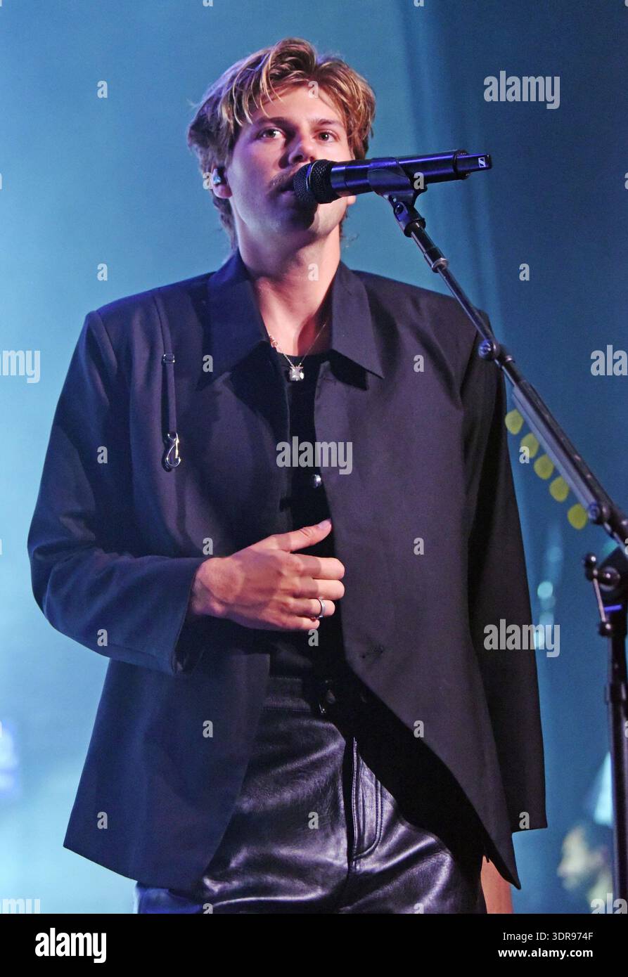 Ruel on stage for Ruel Kicking My Feet Concert Tour, Buckhead Theatre ...