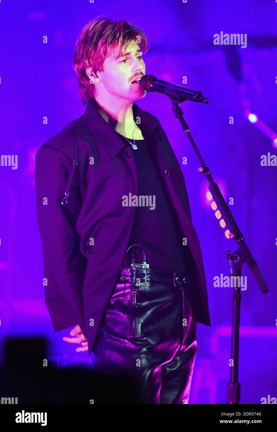 Ruel on stage for Ruel Kicking My Feet Concert Tour, Buckhead Theatre ...