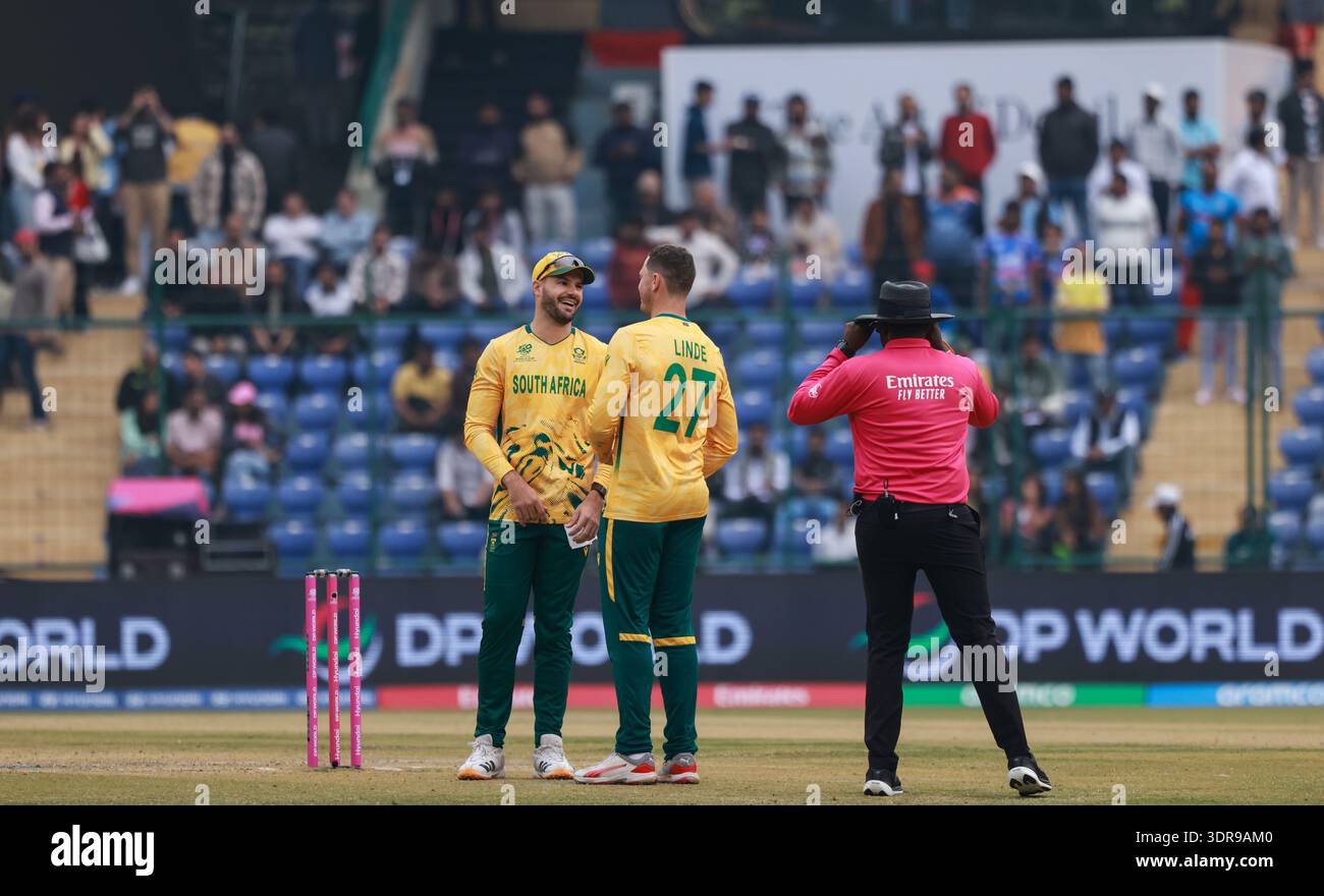 George Linde and Aiden Markram of South Africa having a discussion ...