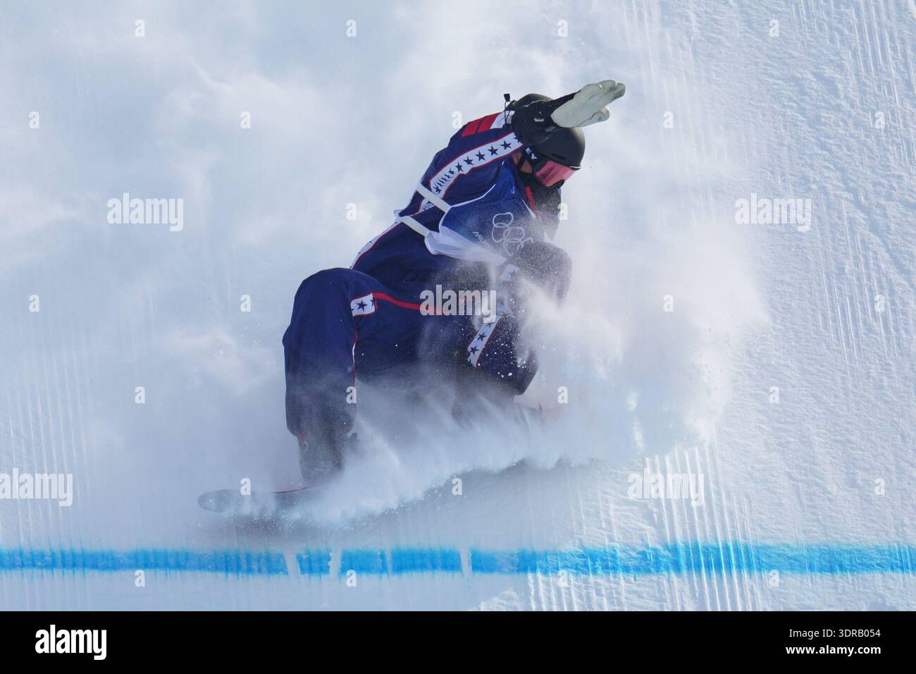 United States' Oliver Martin falls during the men's snowboarding ...