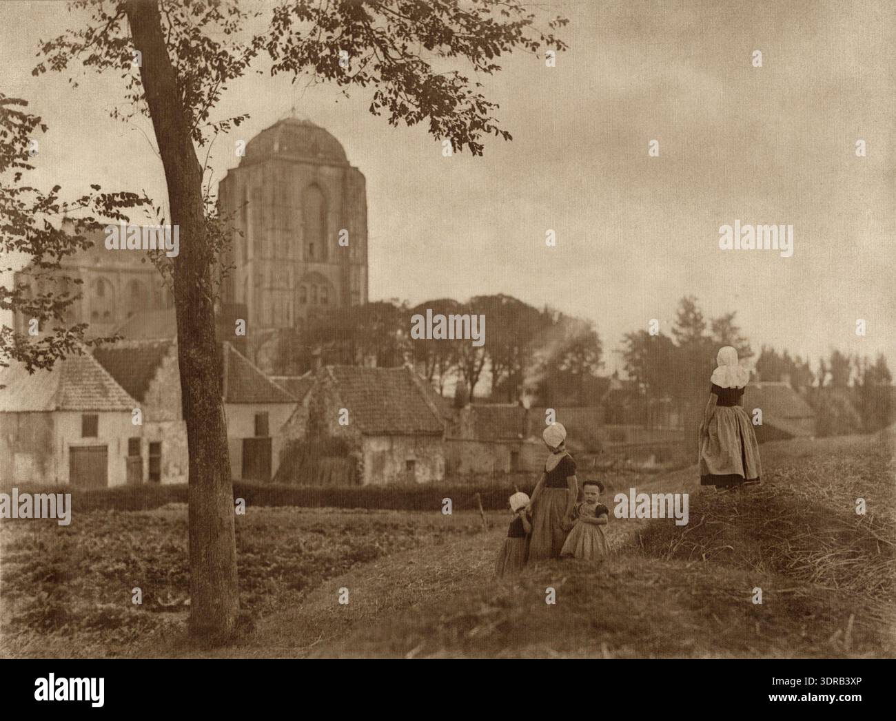 In 1915, Adriaan Boer photographed the St. Laurenskerk in Veere ...