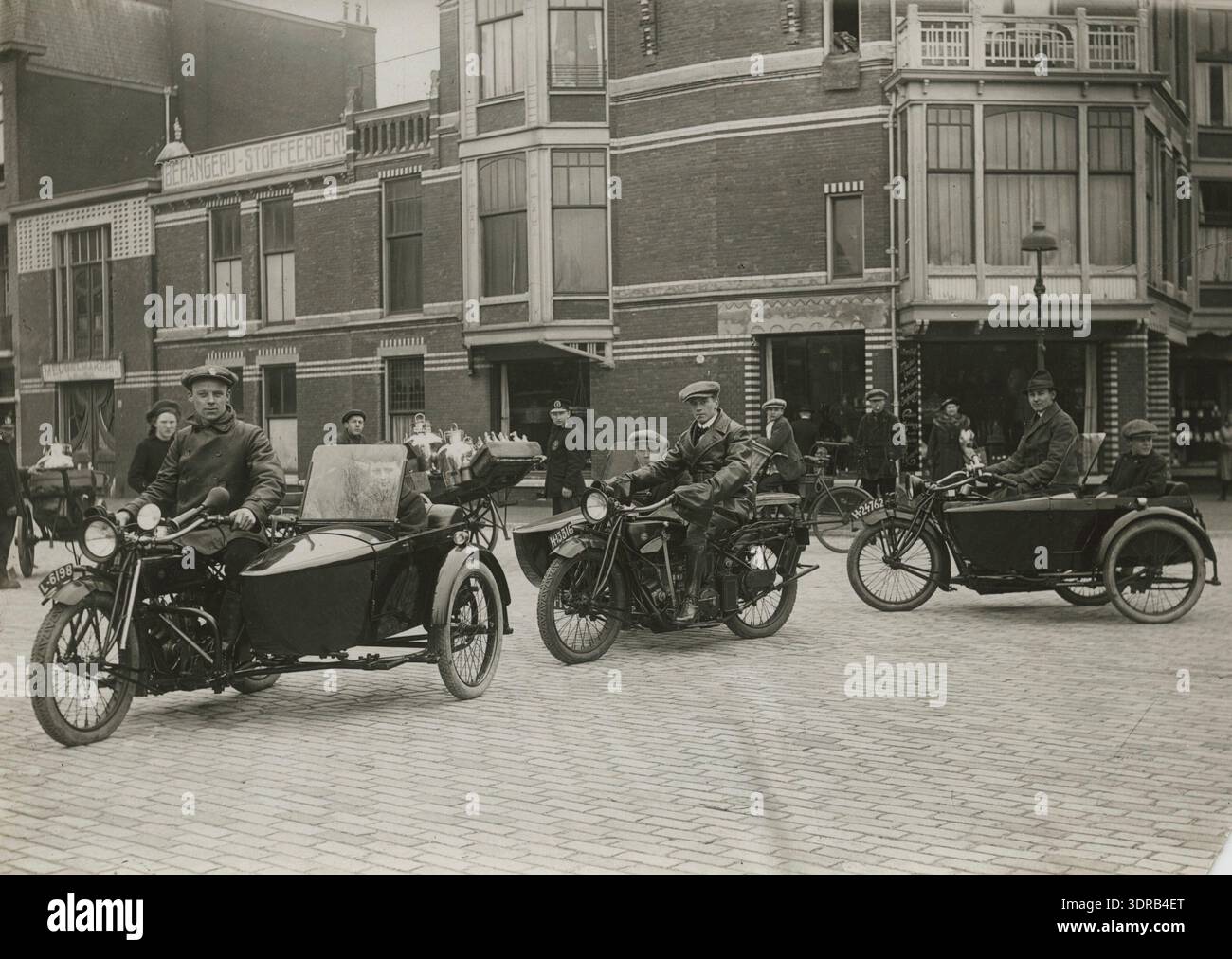 Motorized transport demonstrations hi-res stock photography and images ...