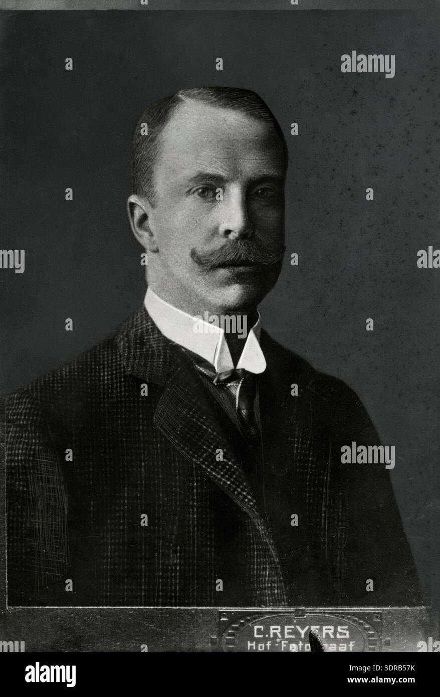 This 1912 photograph shows dutch politician and lawyer jhr octa hi-res ...