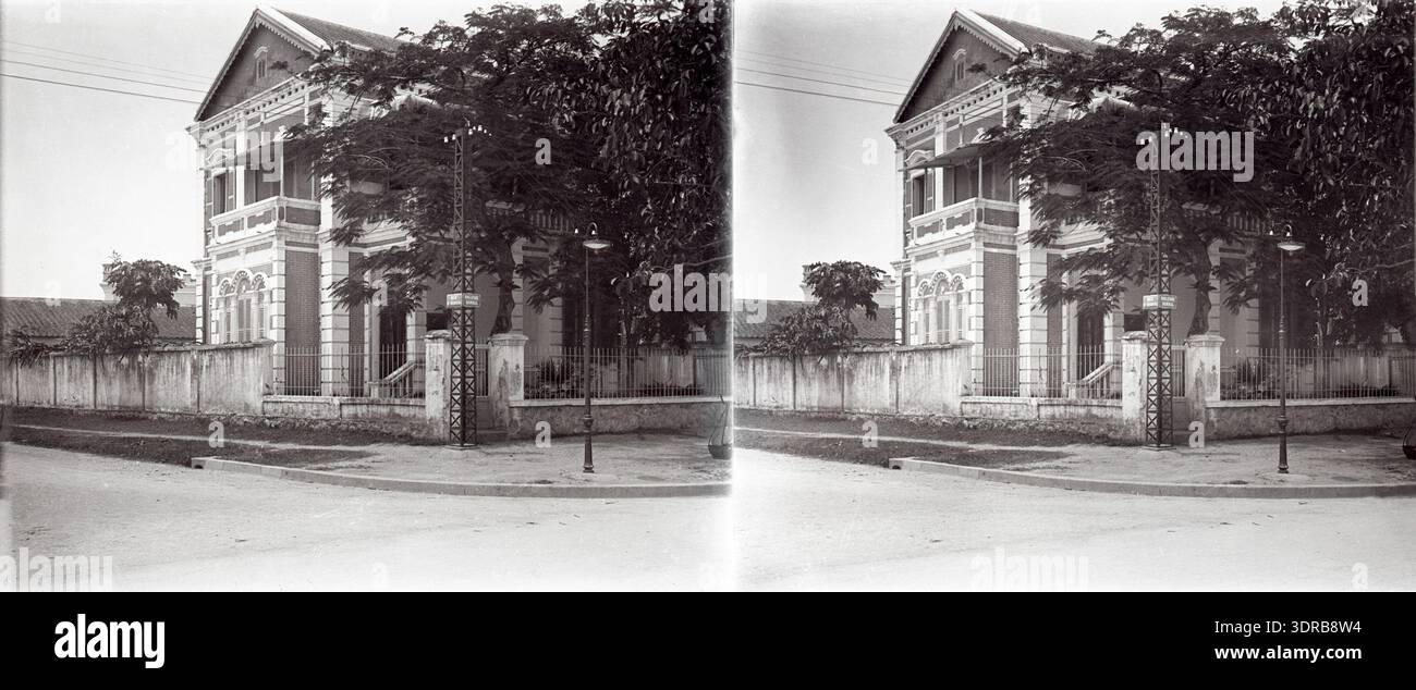 This stereophotograph, circa 1905-1907, shows the large, detached ...