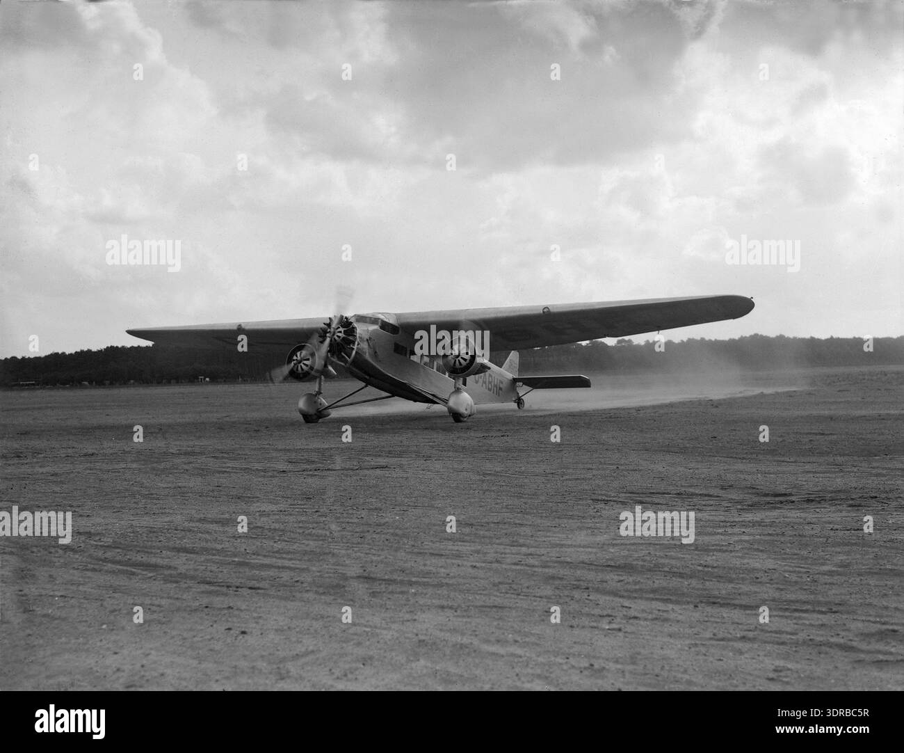 Dutch air force three engine transport aircraft with propeller d hi-res ...