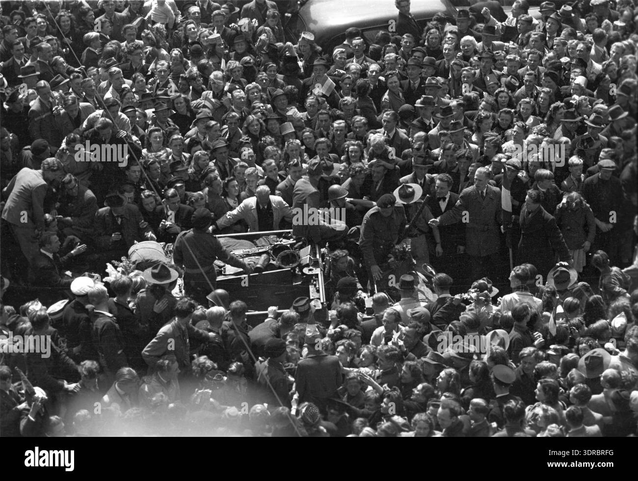 The photograph captures the first british reconnaissance troops hi-res ...