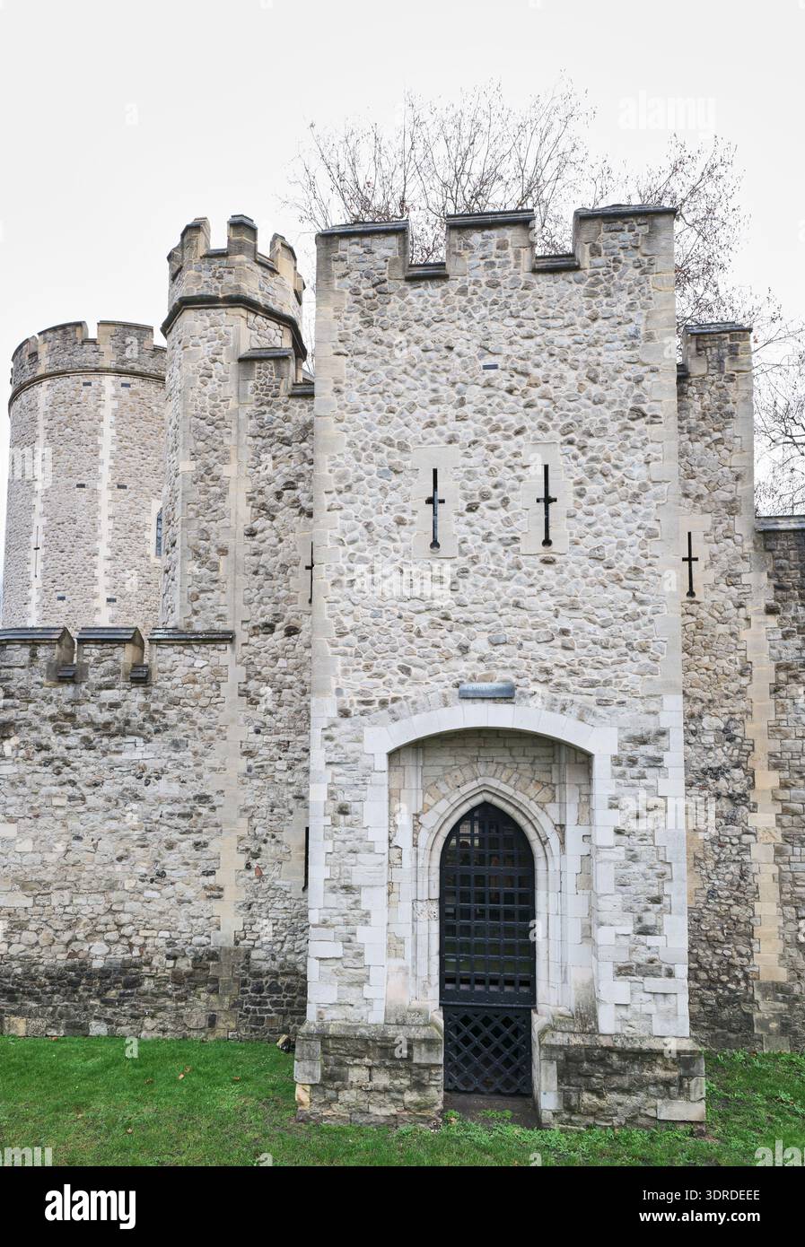 The Cradle Tower - built by King Edward III in the 1300s - at the Tower ...