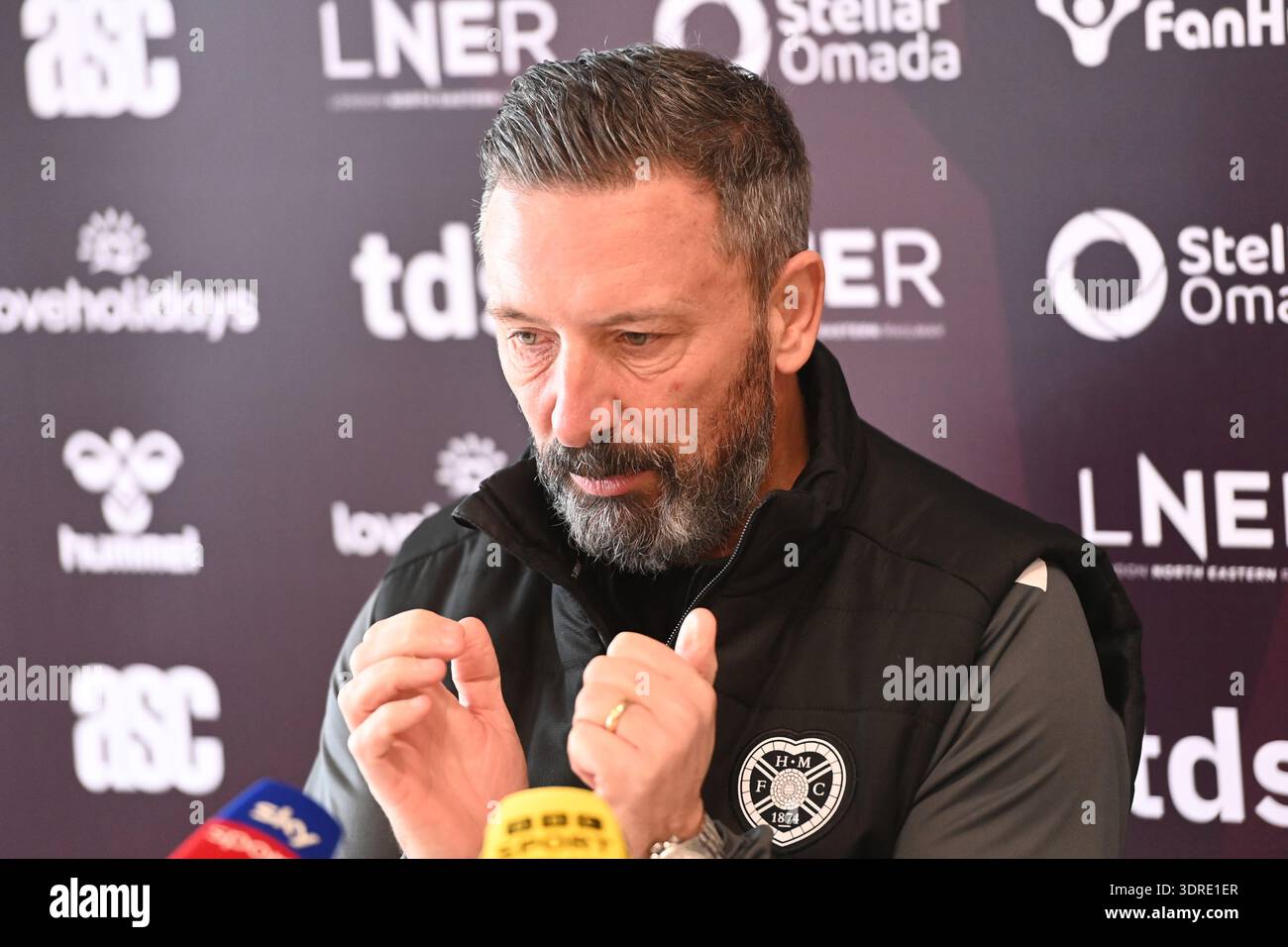 Oriam,Edinburgh.Scotland .UK. 18th Feb 26 Hearts head coach Derek ...