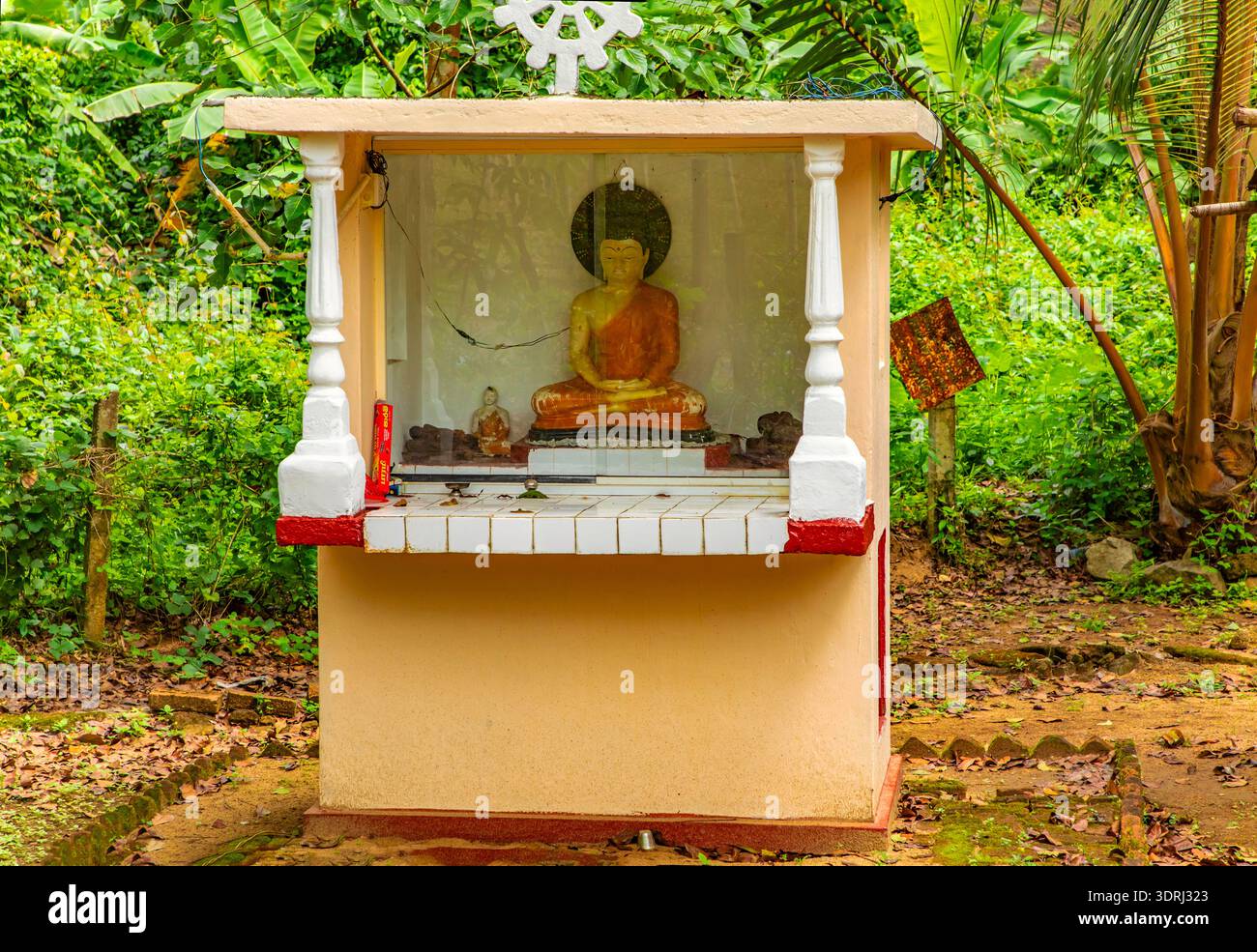 Buddha athar hi-res stock photography and images - Alamy