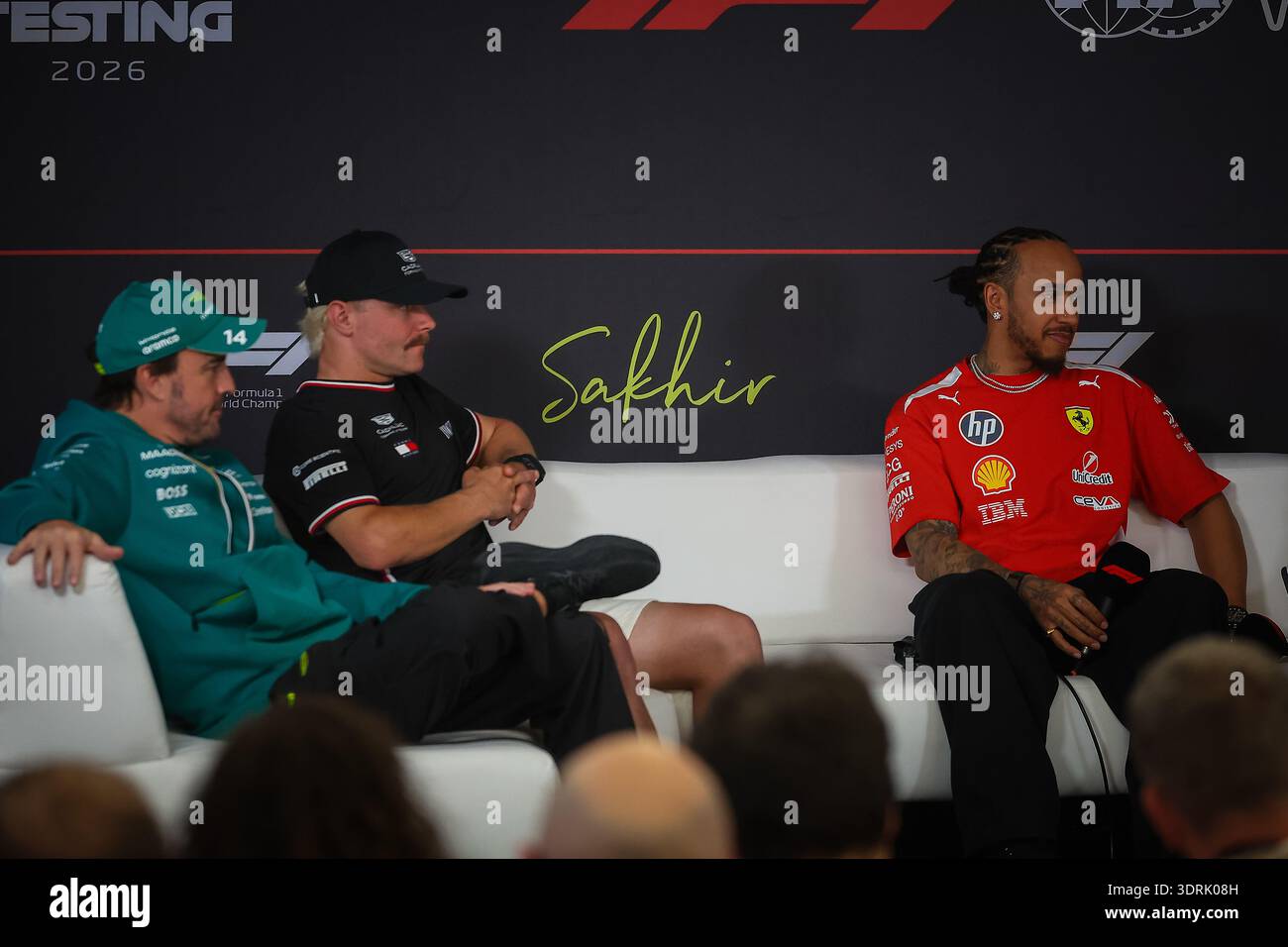 44 Lewis Hamilton, (GRB), Scuderia Ferrari SF26, with Fernando Alonso ...