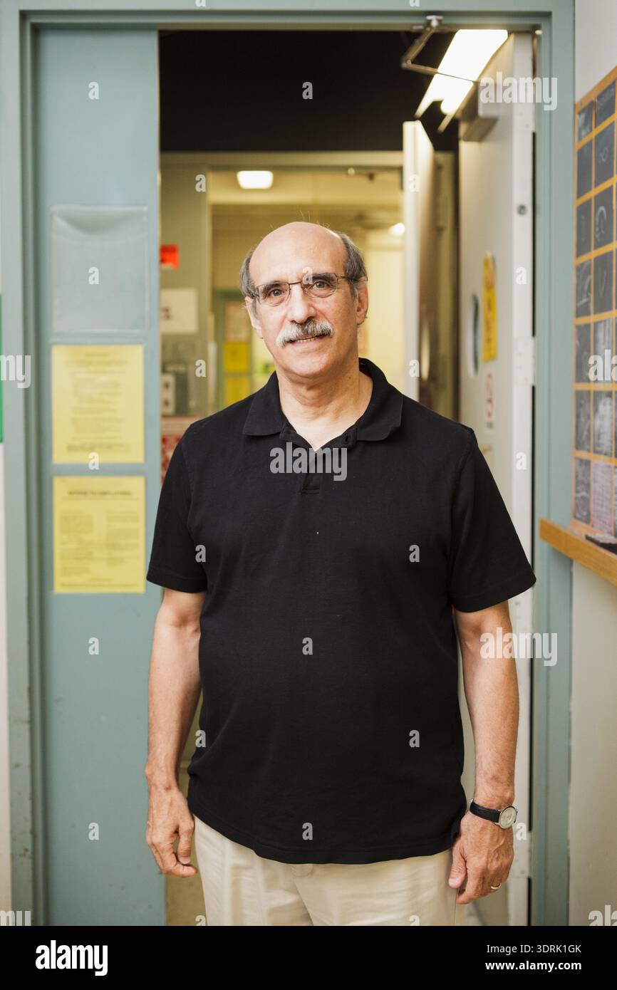 Nobel laureate Martin Chalfie, co-discoverer of green fluorescent ...