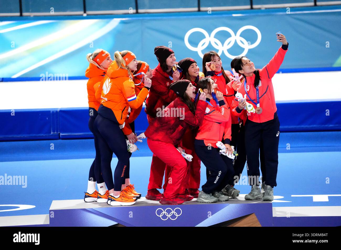 Bronze medal for team Japan Miho Takagi (JPN), Ayana Sato (JPN) Hanna ...