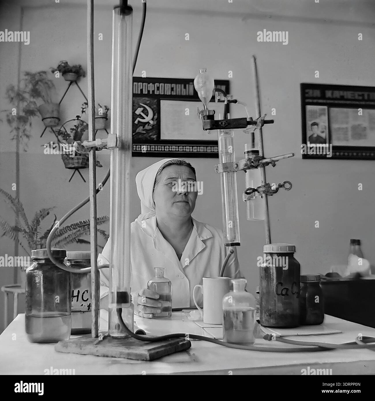 1960s science lab hi-res stock photography and images - Alamy