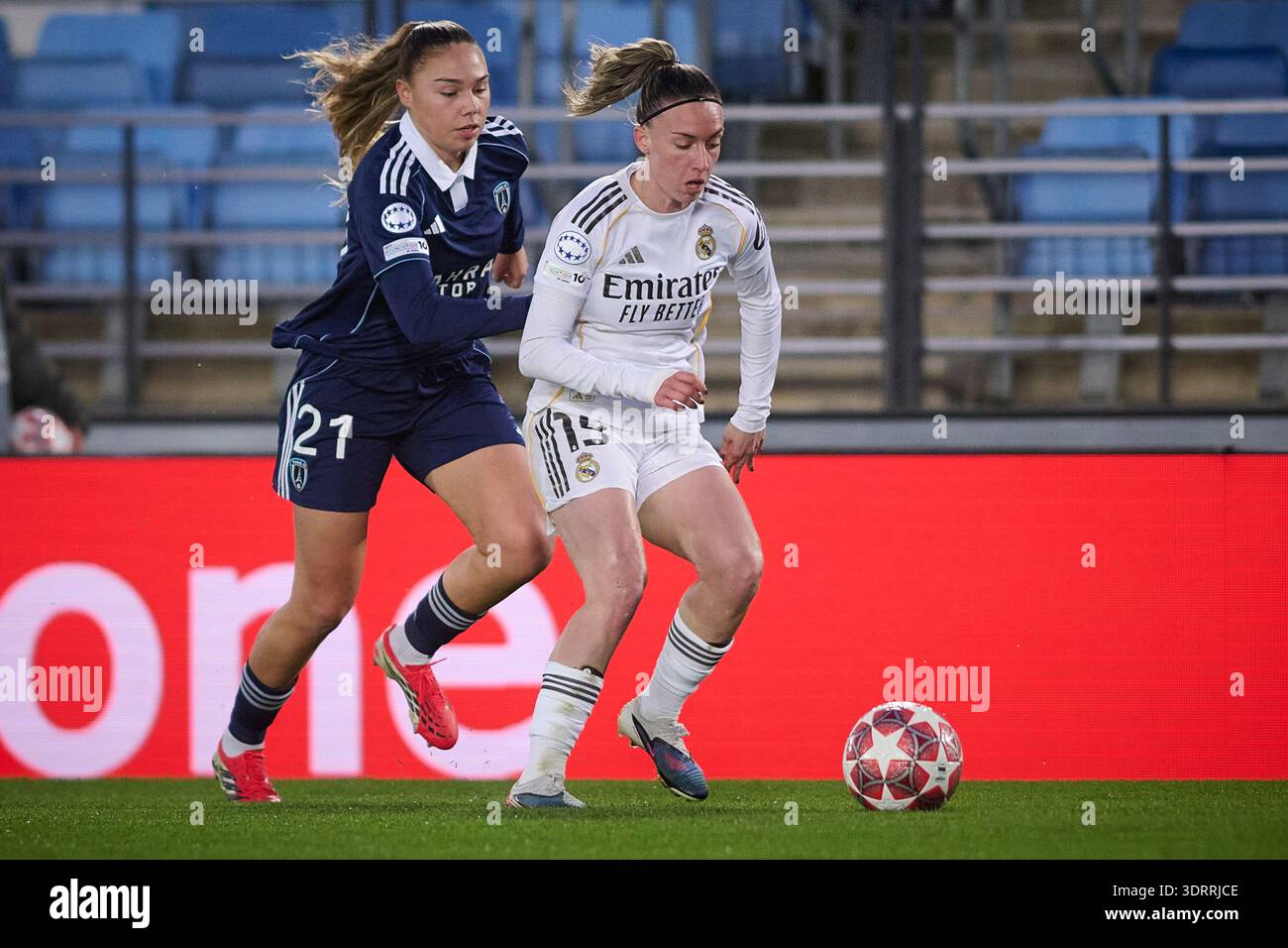 Real Madrid's Eva Navarro (R) and Paris FC’s Oceane Picard during Women ...