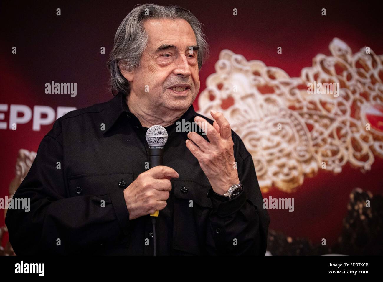 "Macbeth" di Giuseppe Verdi; conferenza stampa del maestro Riccardo ...