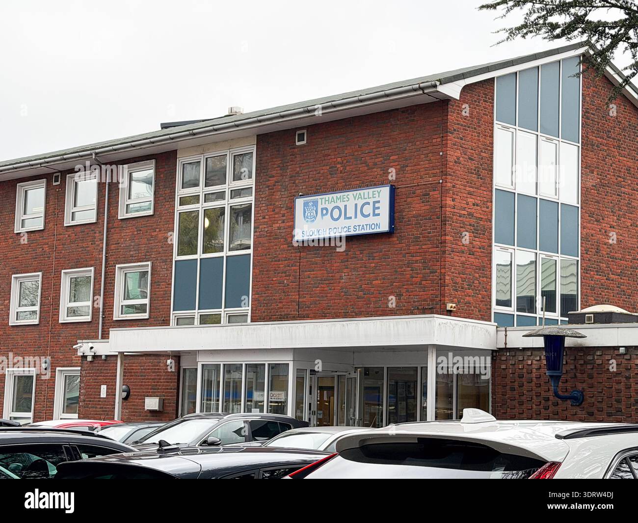 Slough, UK. 19th February, 2026. The Thames Valley Police Station in ...