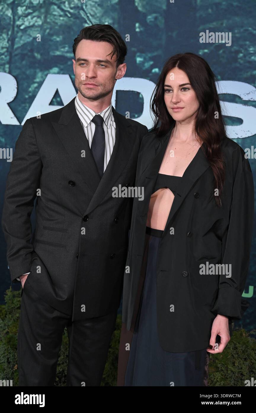 LOS ANGELES, CALIFORNIA - FEBRUARY 18: Thomas Doherty & Shailene ...