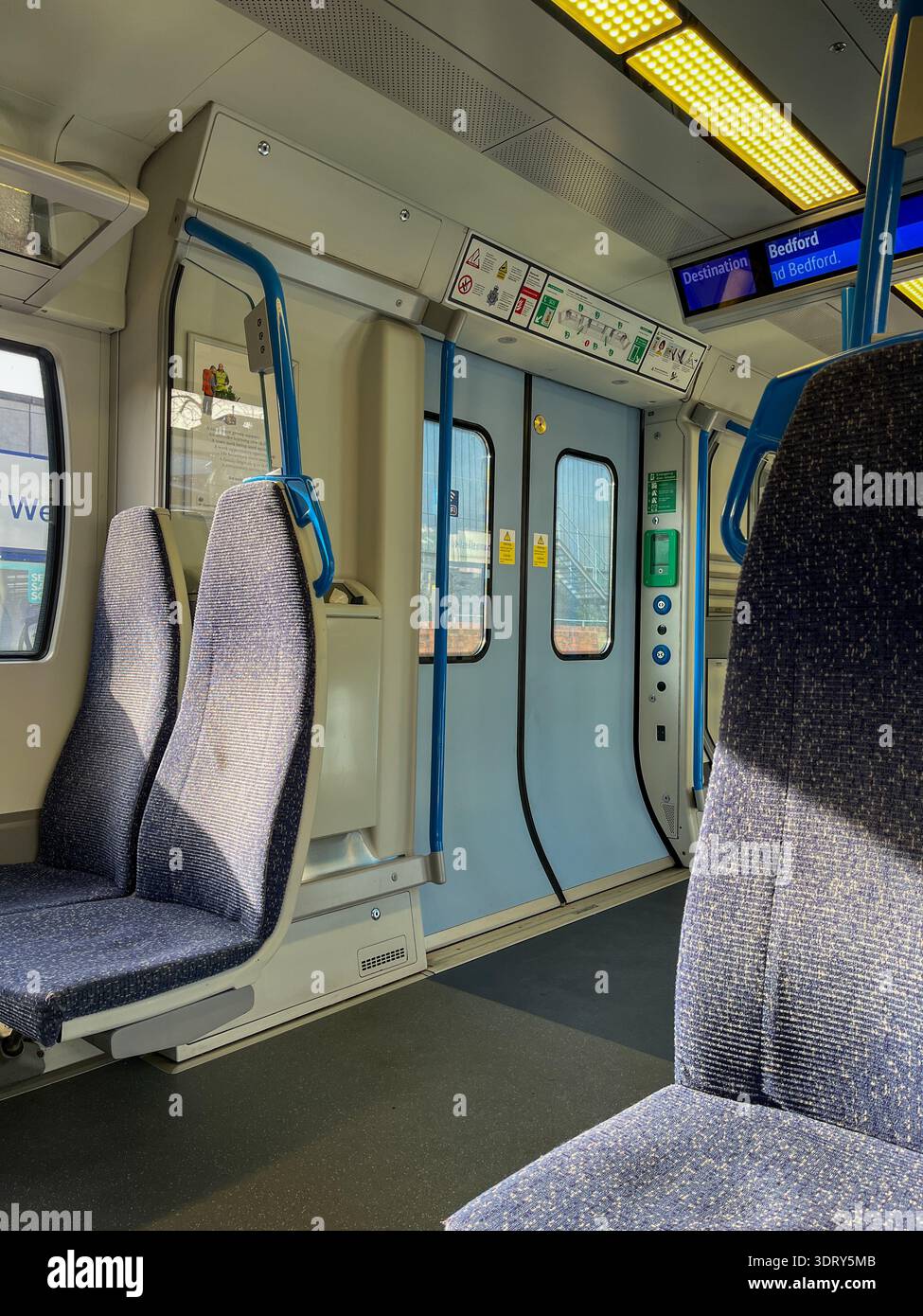 Train information display system hi-res stock photography and images ...