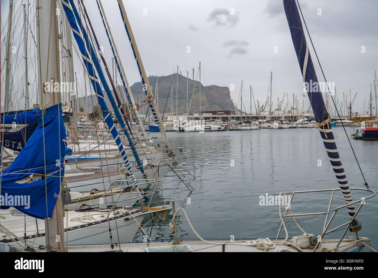 Cala del porto palermo hi-res stock photography and images - Alamy