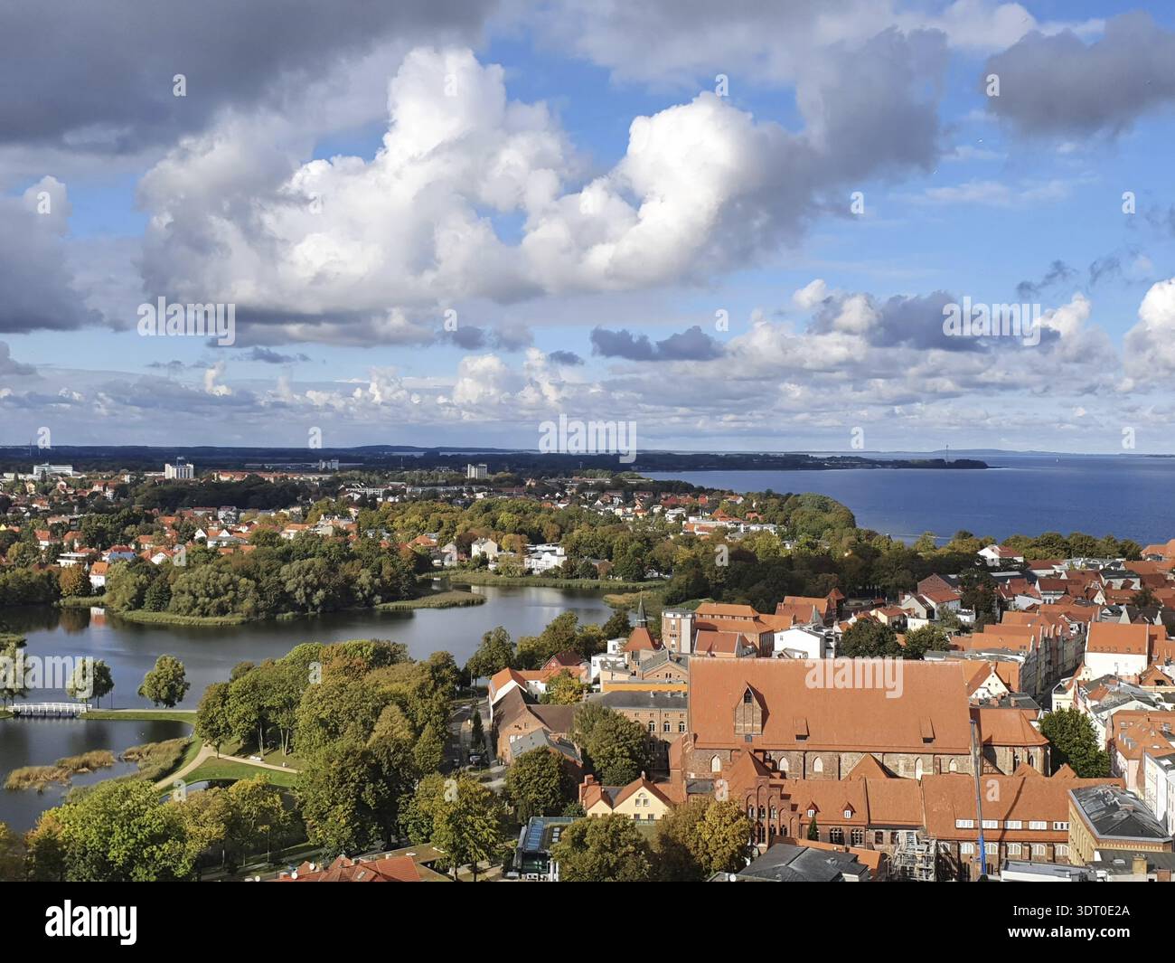 Harmonious urban sea landscape hi-res stock photography and images - Alamy