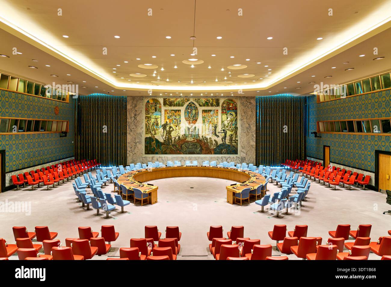 Diplomacy setting hi-res stock photography and images - Alamy