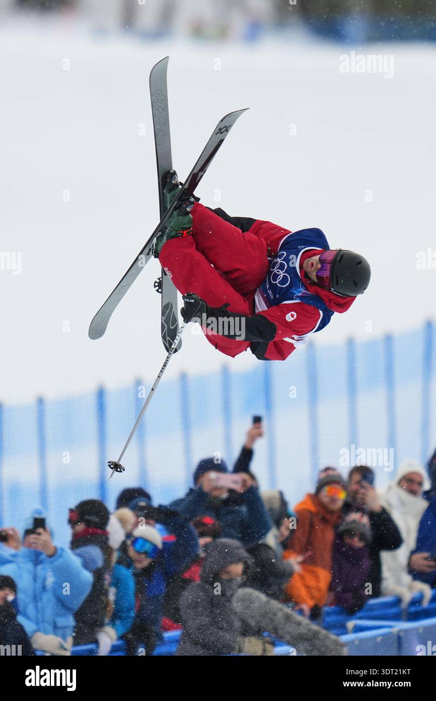 Canada's Andrew Longino competes during the men's freestyle skiing ...