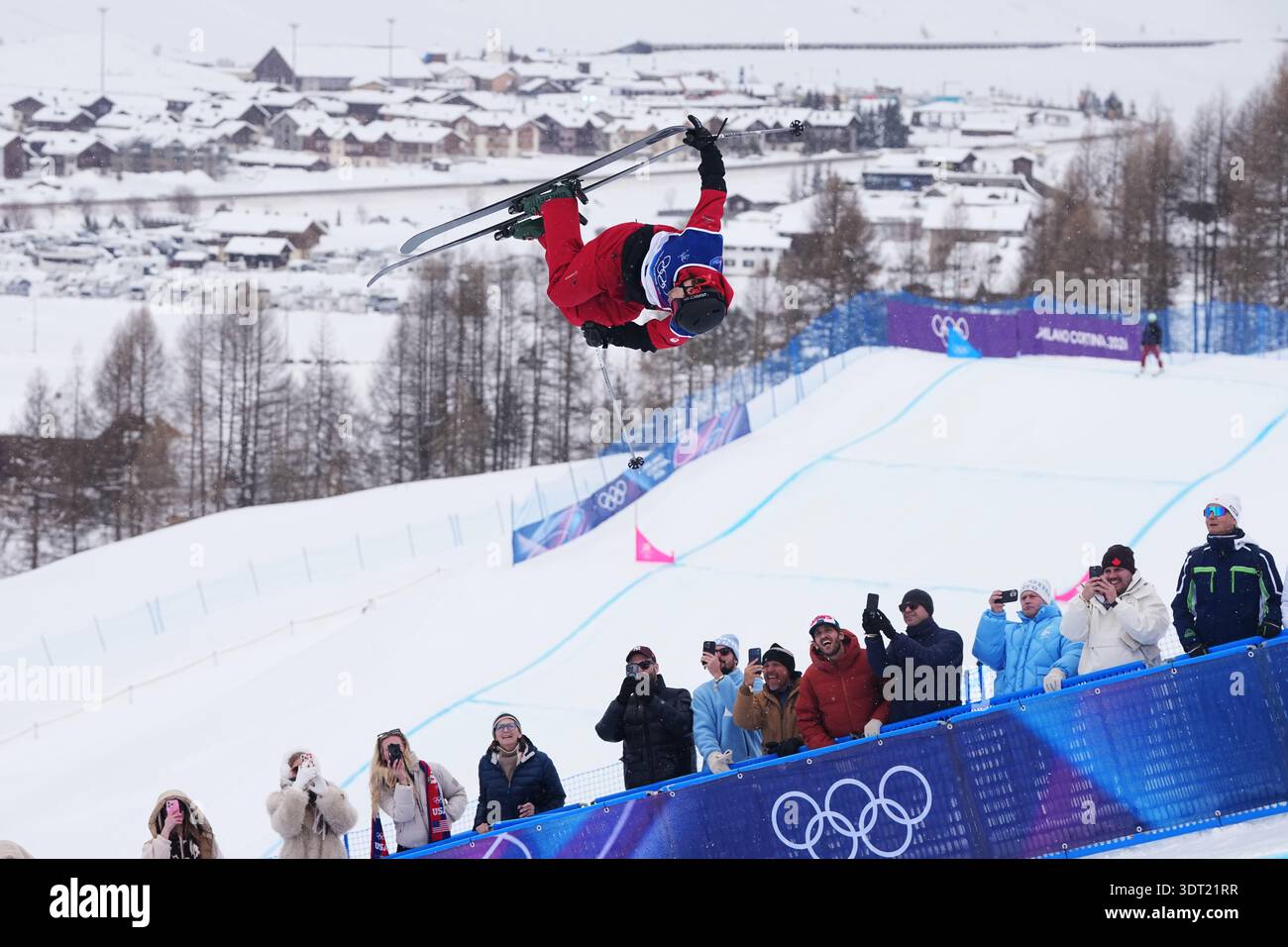 Canada's Andrew Longino competes during the men's freestyle skiing ...
