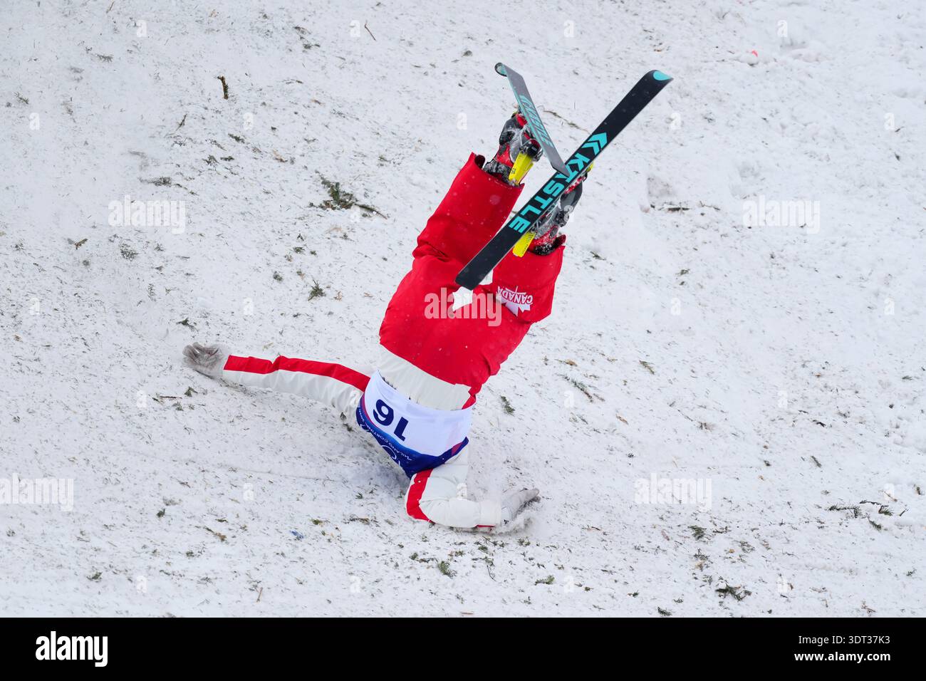 Canada's Emile Nadeau crashes during the men's aerials final at the ...