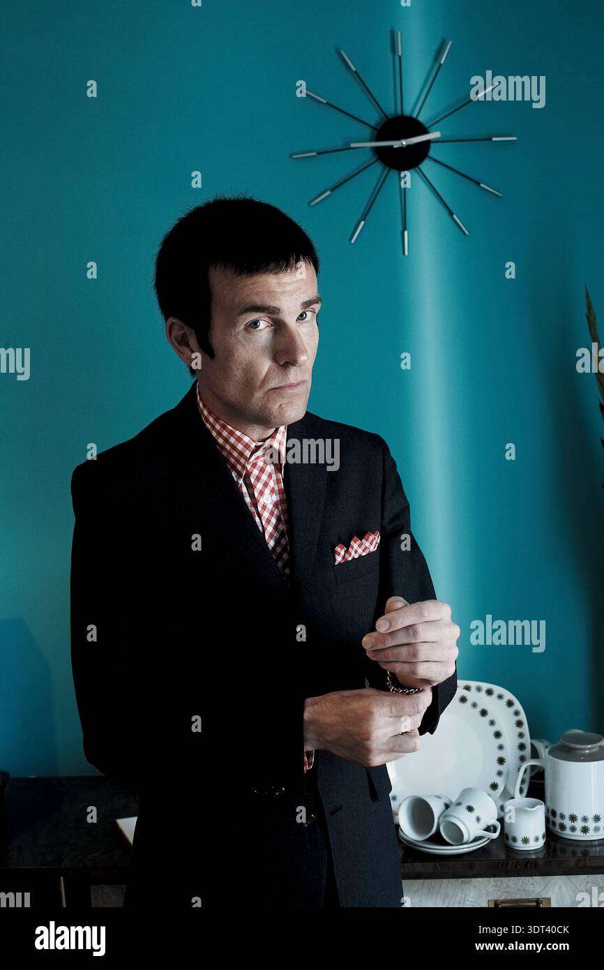 1960s mod suits hi-res stock photography and images - Alamy
