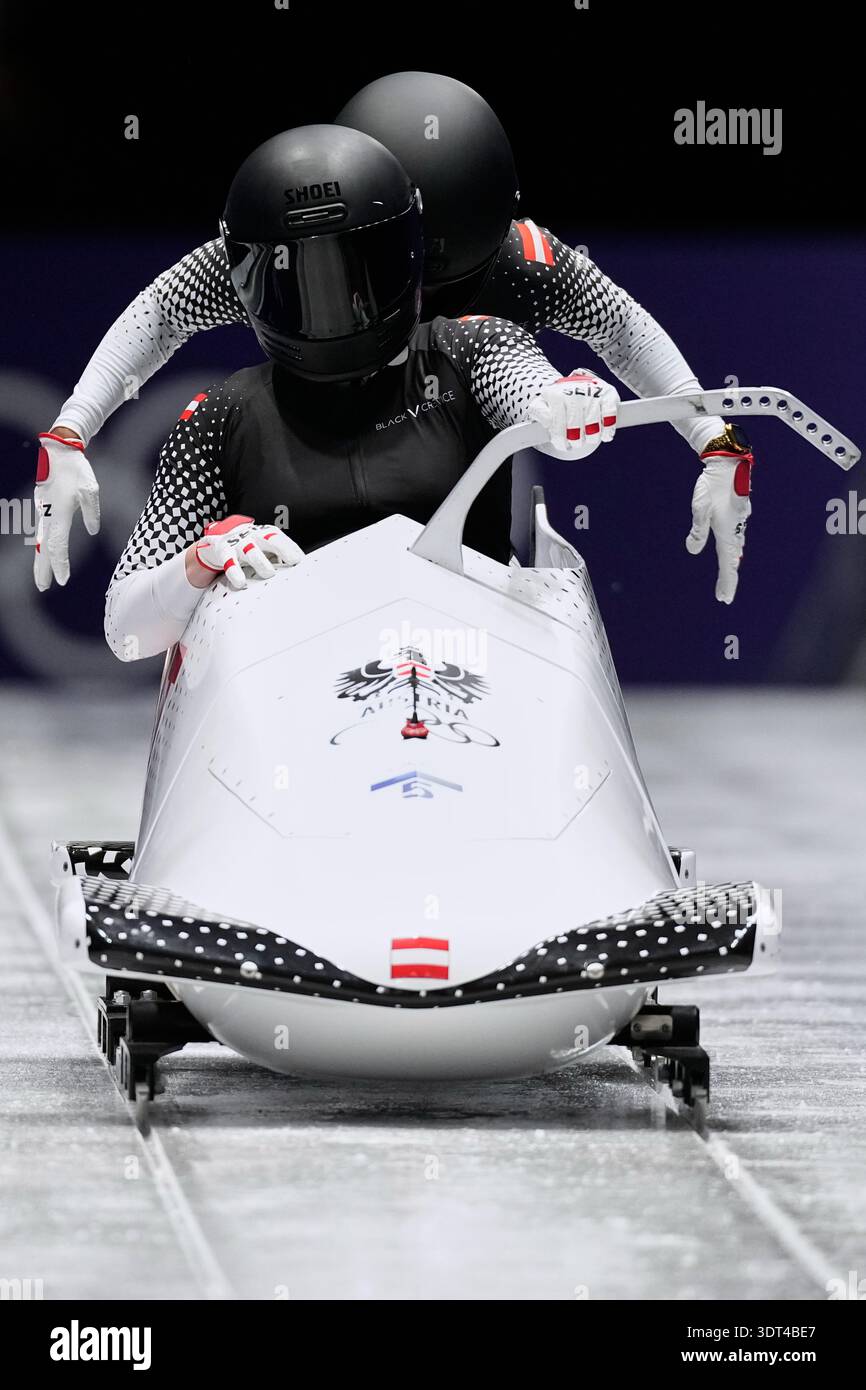 Austria's Katrin Beierl, front, and Christania Simone Williams start ...