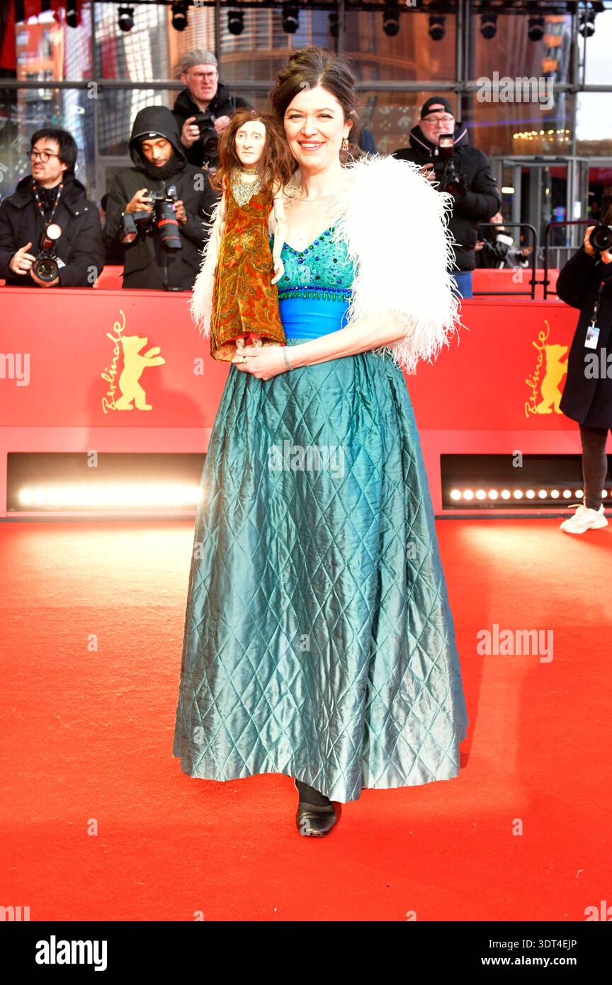 Anna Fitch bei der Premiere des Dokumentarfilms Yo - Love Is a ...