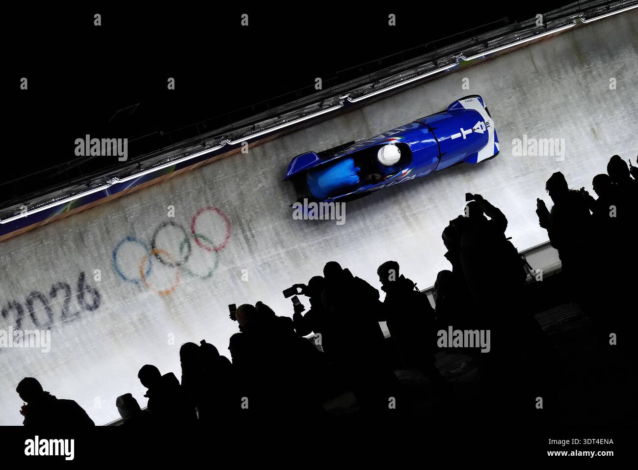 Italy's pilot Giada Andreutti and Alessia Gatti during heat 1 of the 2 ...