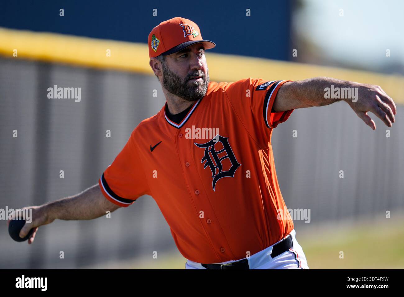 Detroit Tigers pitcher Justin Verlander throws during workouts at ...