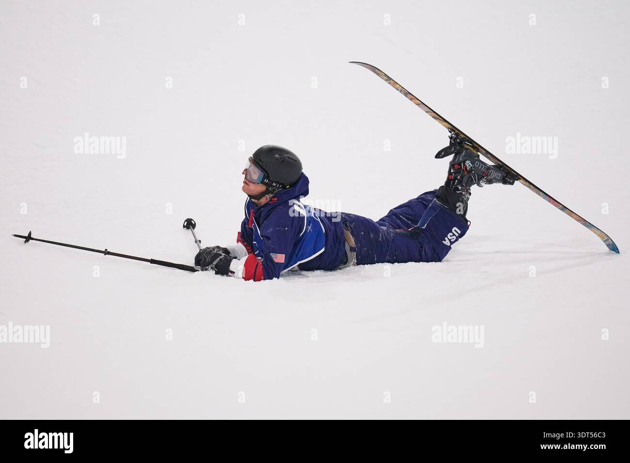 United States' Hunter Hess reacts after crashing during the men's ...