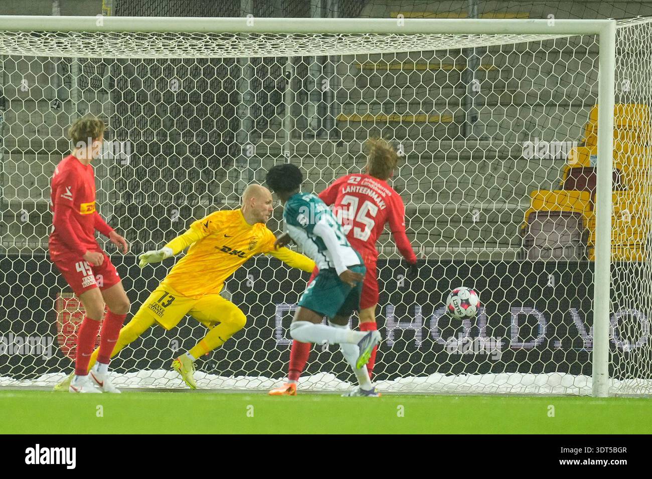 Farum, Denmark. 20th Feb, 2026. Superligakampen mellem FC Nordsjaelland ...