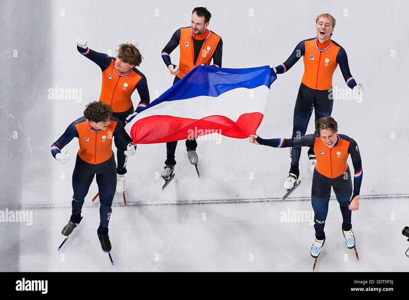 Team Netherlands celebrates after the short track speed skating men's ...