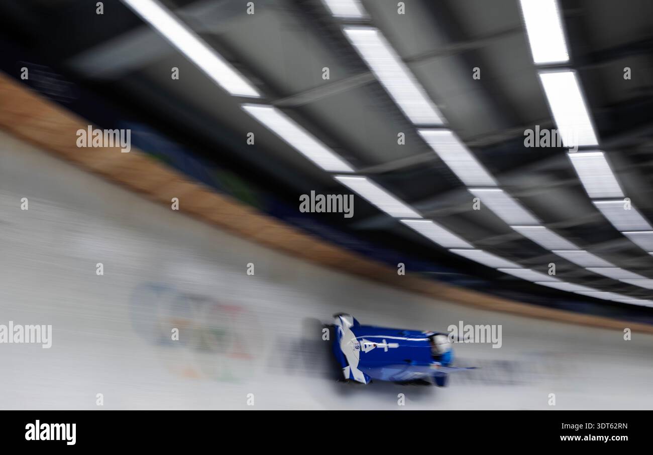 (260220) -- CORTINA D'AMPEZZO, Feb. 20, 2026 (Xinhua) -- Giada ...
