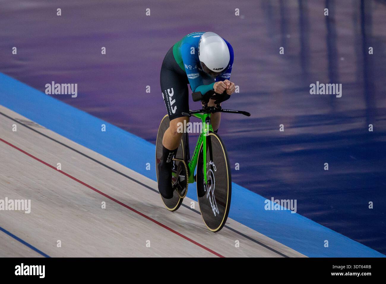 Sophie Lewis competes in the Womens Individual Pursuit. Lloyds National ...