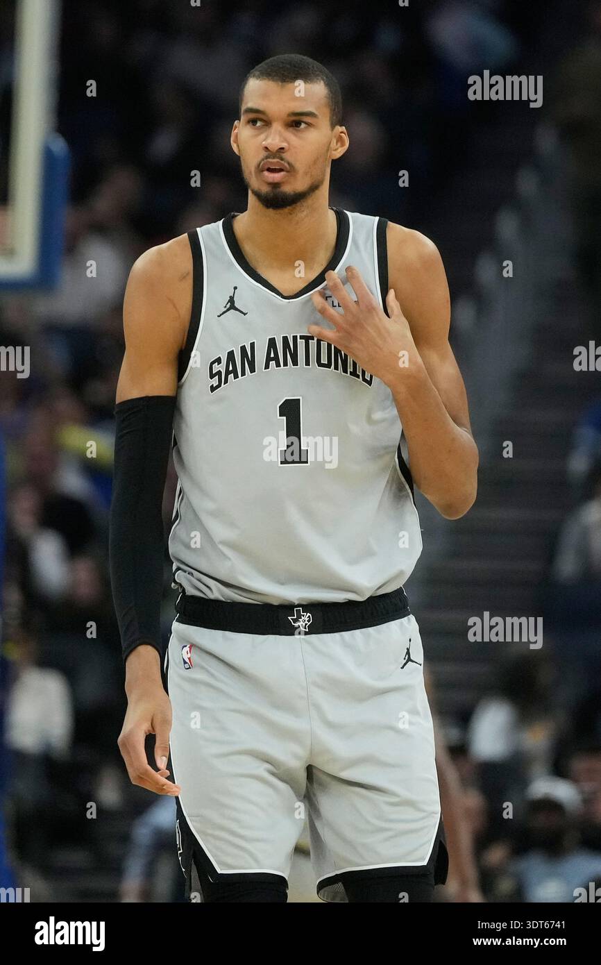 San Antonio Spurs center Victor Wembanyama (1) during an NBA basketball ...