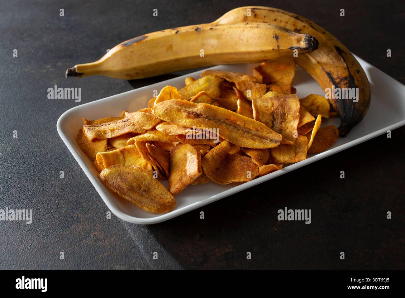View pile fried plantain hi-res stock photography and images - Alamy